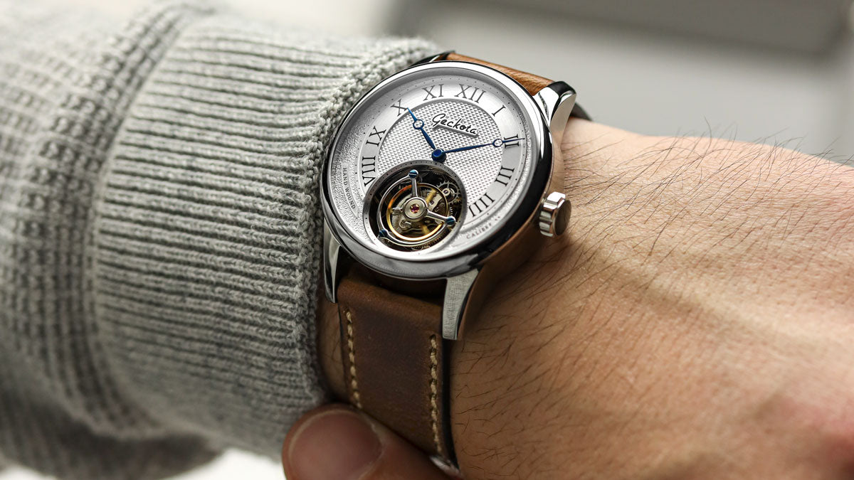 The Ultimate Guide to Hand Wound Watches - Geckota
